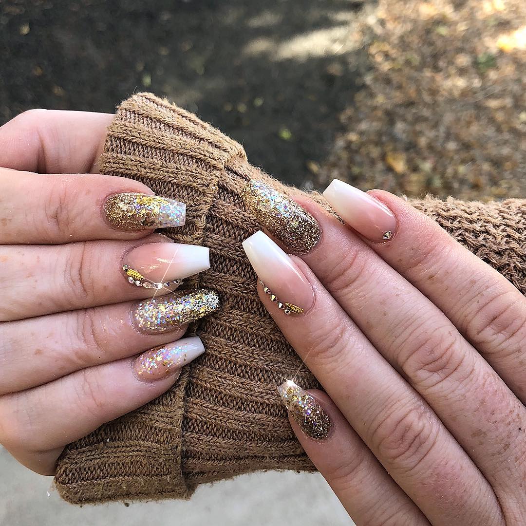 27 New Year Nail Colors That Pop: Festive Fingertips - 160grams
