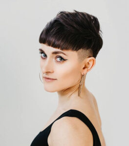 38 Trendsetting Razor Cut Hairstyles for a Sleek, Modern Look - 160grams